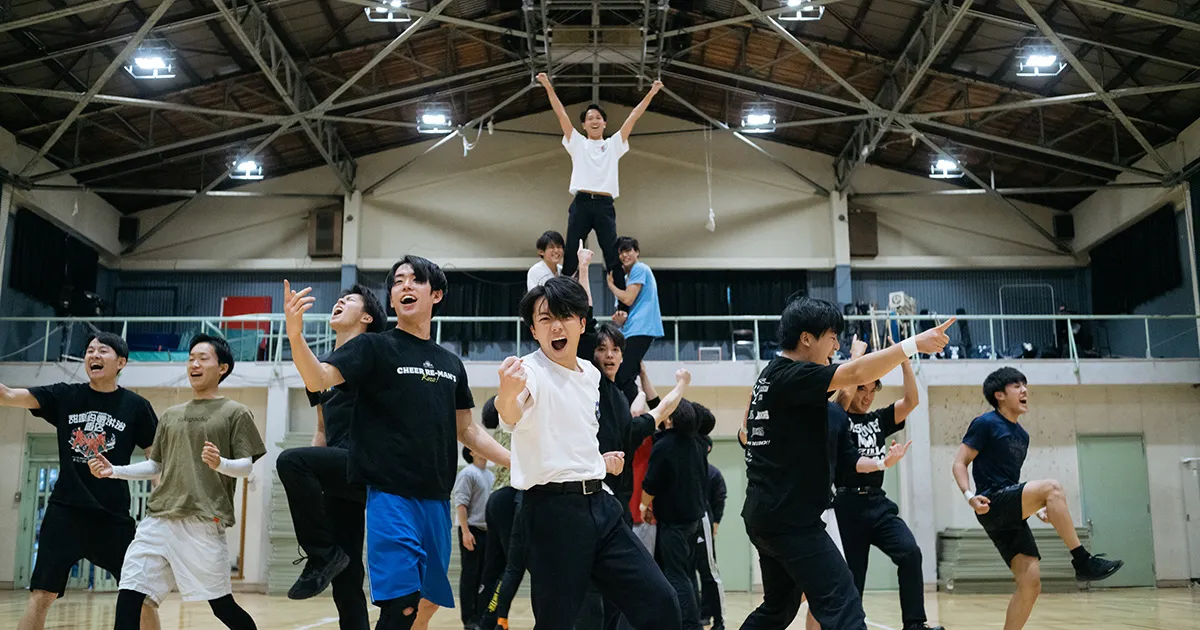 チアリーマンズ｜会社員が魅せるチアで、世界中に元気を届けたい｜スポーツ｜Aktio Note-アクティオノート〜創造する人のためのノート〜